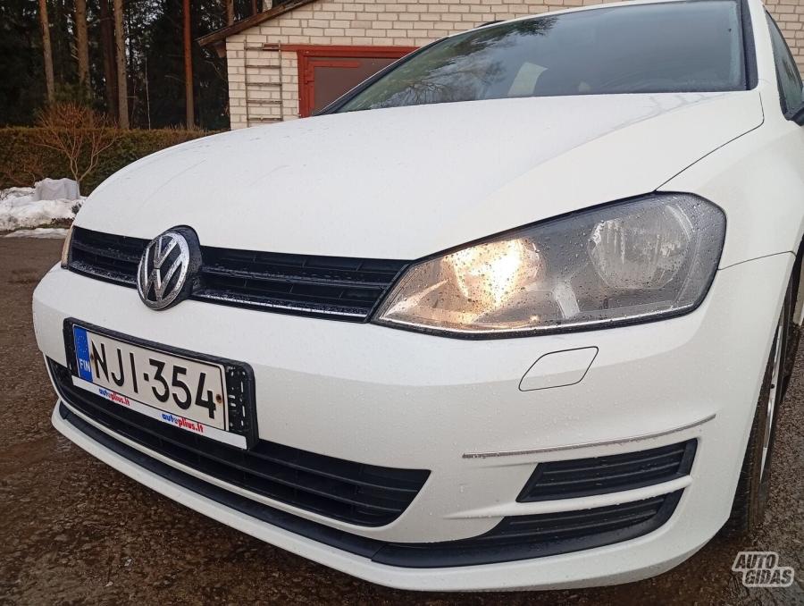 White Volkswagen Golf 2014 in Vilnius, with an engine capacity of 1.60 L and mileage of 254 thousand km for 5500 €, photo 10 on AUTOMOTO.COM.LV