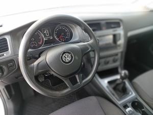 Balts Volkswagen Golf 2014 Viļņa, ar dzinēja tilpumu 1.60 L un nobraukumu 254 tūkst. km par 5500 €, foto 24 vietnē AUTOMOTO.COM.LV