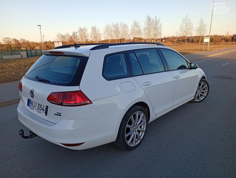 White Volkswagen Golf 2014 in Vilnius, with an engine capacity of 1.60 L and mileage of 254 thousand km for 5550 €, photo 5 on AUTOMOTO.COM.LV