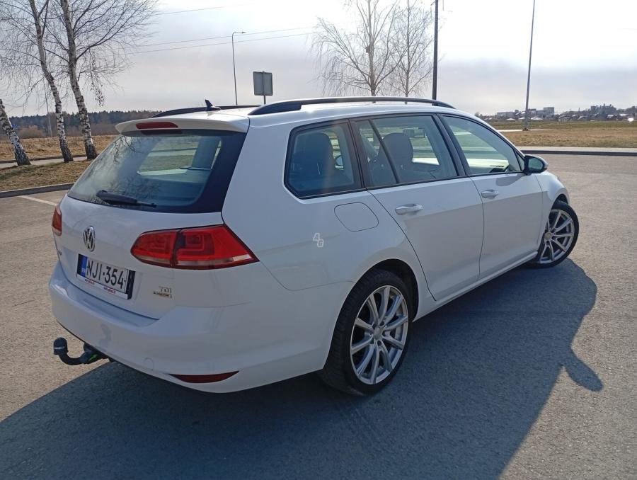 White Volkswagen Golf 2014 in Vilnius, with an engine capacity of 1.60 L and mileage of 254 thousand km for 5500 €, photo 5 on AUTOMOTO.COM.LV