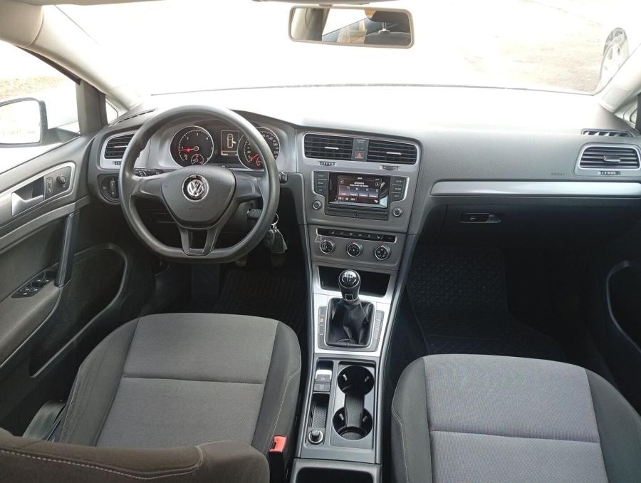 White Volkswagen Golf 2014 in Vilnius, with an engine capacity of 1.60 L and mileage of 254 thousand km for 5700 €, photo 19 on AUTOMOTO.COM.LV