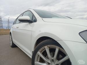 White Volkswagen Golf 2014 in Vilnius, with an engine capacity of 1.60 L and mileage of 254 thousand km for 5700 €, photo 11 on AUTOMOTO.COM.LV