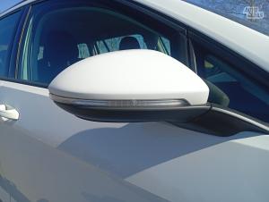White Volkswagen Golf 2014 in Vilnius, with an engine capacity of 1.60 L and mileage of 254 thousand km for 5700 €, photo 15 on AUTOMOTO.COM.LV