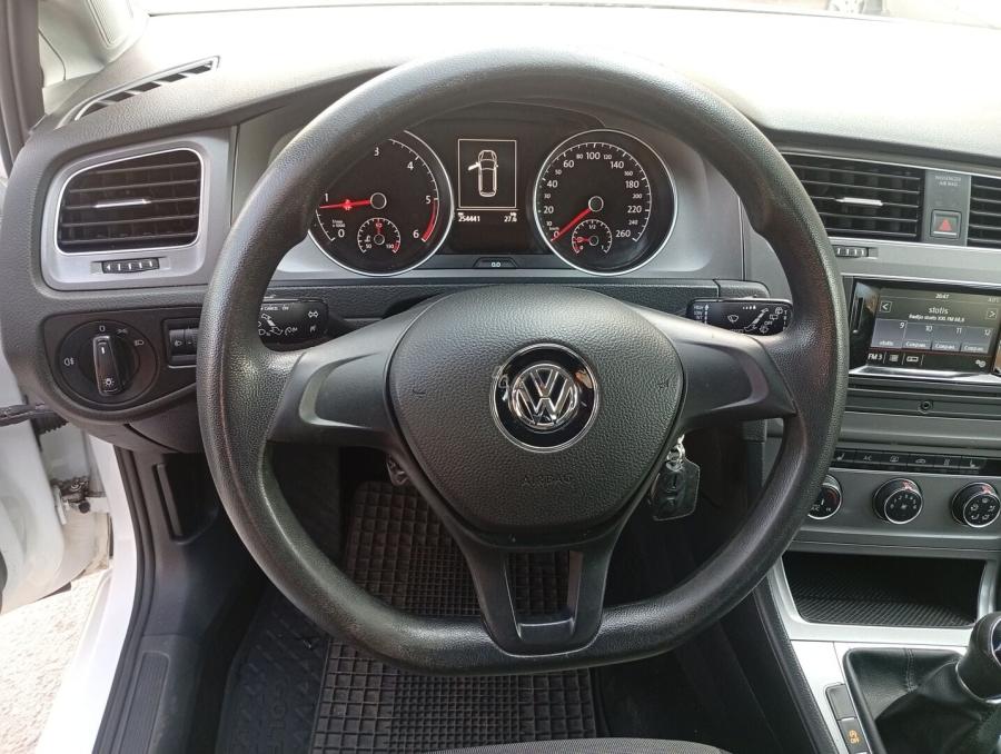 White Volkswagen Golf 2014 in Vilnius, with an engine capacity of 1.60 L and mileage of 254 thousand km for 5700 €, photo 18 on AUTOMOTO.COM.LV