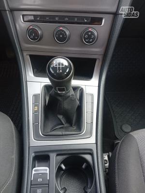 White Volkswagen Golf 2014 in Vilnius, with an engine capacity of 1.60 L and mileage of 254 thousand km for 5700 €, photo 21 on AUTOMOTO.COM.LV