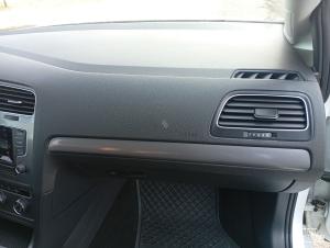 White Volkswagen Golf 2014 in Vilnius, with an engine capacity of 1.60 L and mileage of 254 thousand km for 5700 €, photo 26 on AUTOMOTO.COM.LV
