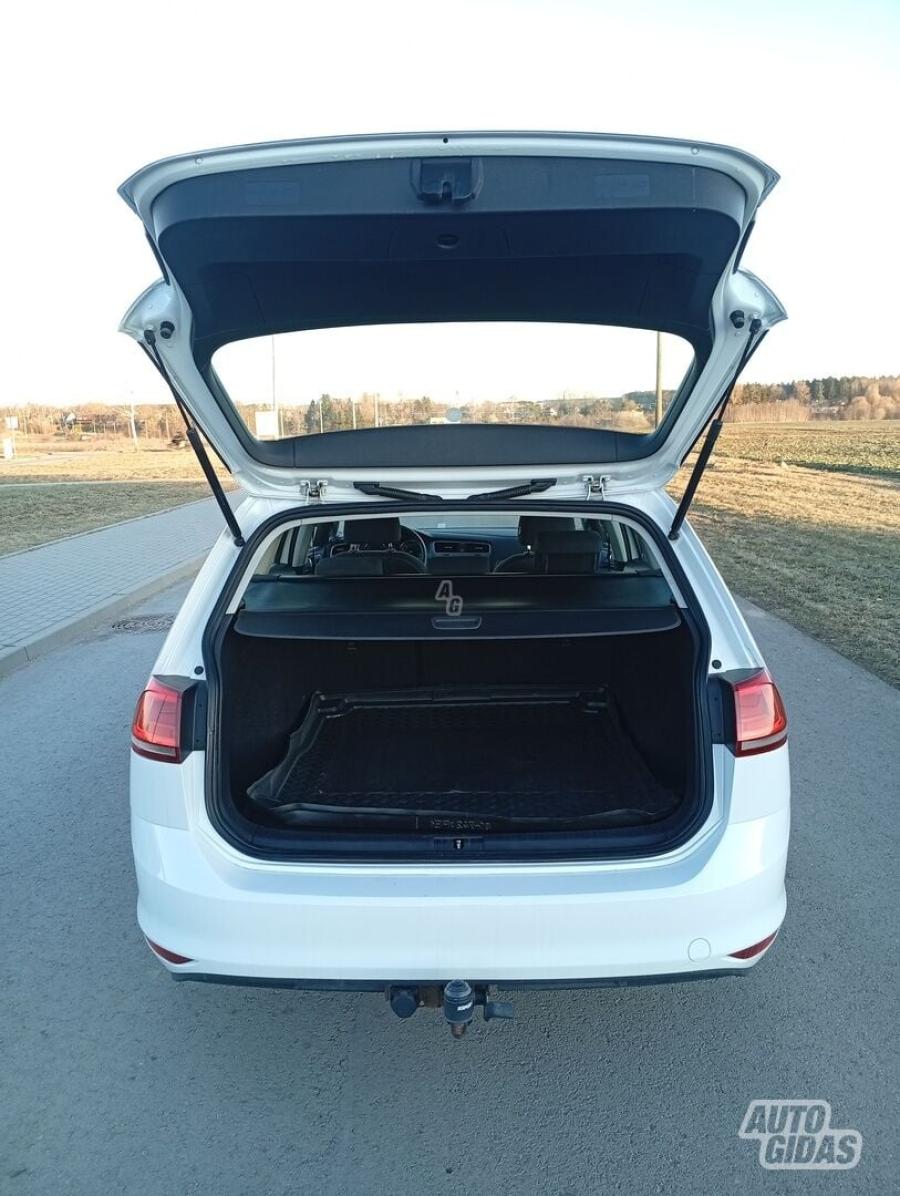 White Volkswagen Golf 2014 in Vilnius, with an engine capacity of 1.60 L and mileage of 254 thousand km for 5700 €, photo 30 on AUTOMOTO.COM.LV