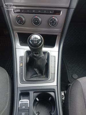 White Volkswagen Golf 2014 in Vilnius, with an engine capacity of 1.60 L and mileage of 254 thousand km for 5700 €, photo 20 on AUTOMOTO.COM.LV