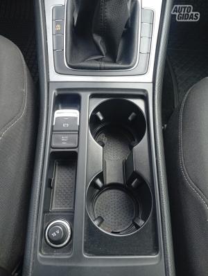 White Volkswagen Golf 2014 in Vilnius, with an engine capacity of 1.60 L and mileage of 254 thousand km for 5700 €, photo 21 on AUTOMOTO.COM.LV