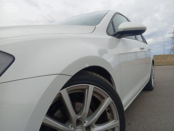 White Volkswagen Golf 2014 in Vilnius, with an engine capacity of 1.60 L and mileage of 254 thousand km for 5700 €, photo 9 on AUTOMOTO.COM.LV