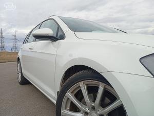 White Volkswagen Golf 2014 in Vilnius, with an engine capacity of 1.60 L and mileage of 254 thousand km for 5700 €, photo 11 on AUTOMOTO.COM.LV