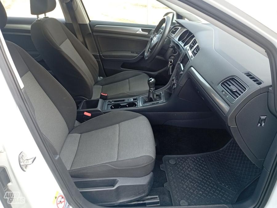 White Volkswagen Golf 2014 in Vilnius, with an engine capacity of 1.60 L and mileage of 254 thousand km for 5700 €, photo 15 on AUTOMOTO.COM.LV