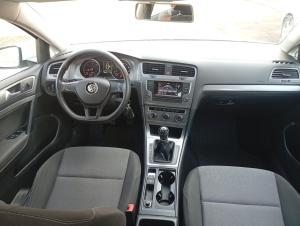 White Volkswagen Golf 2014 in Vilnius, with an engine capacity of 1.60 L and mileage of 254 thousand km for 5700 €, photo 16 on AUTOMOTO.COM.LV
