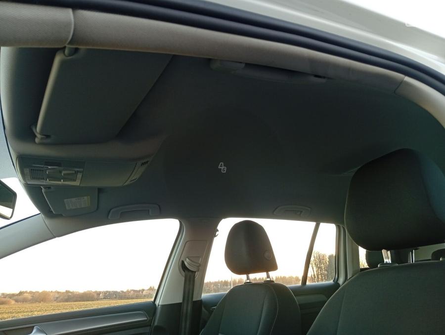 White Volkswagen Golf 2014 in Vilnius, with an engine capacity of 1.60 L and mileage of 254 thousand km for 5700 €, photo 33 on AUTOMOTO.COM.LV