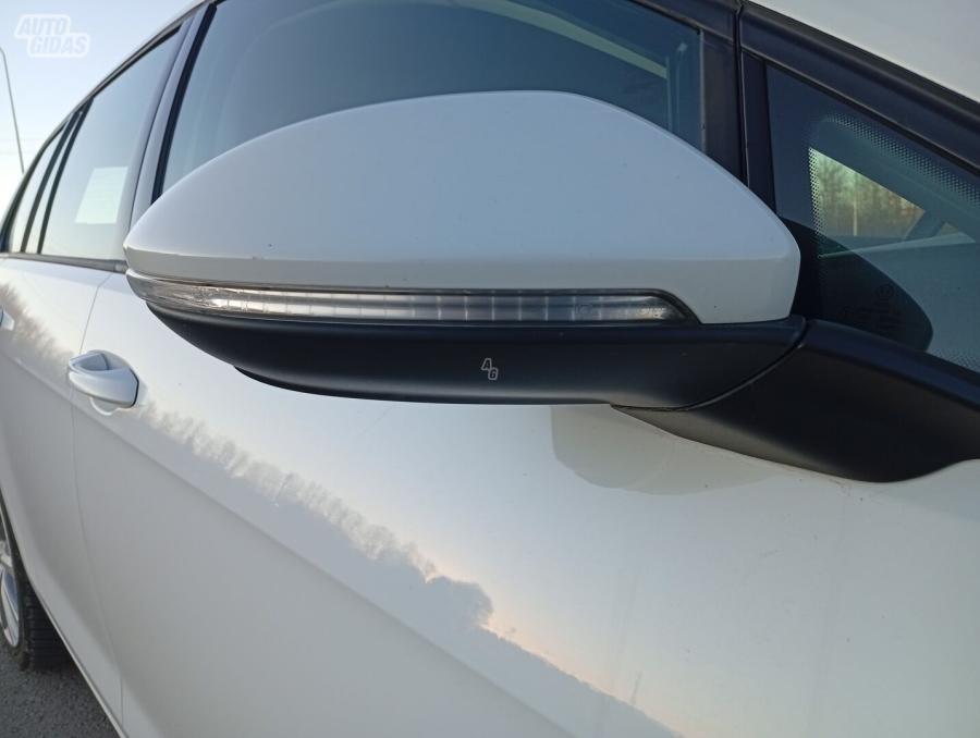 White Volkswagen Golf 2014 in Vilnius, with an engine capacity of 1.60 L and mileage of 254 thousand km for 5700 €, photo 34 on AUTOMOTO.COM.LV