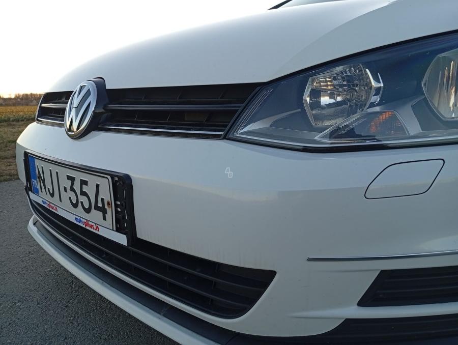 White Volkswagen Golf 2014 in Vilnius, with an engine capacity of 1.60 L and mileage of 254 thousand km for 5700 €, photo 35 on AUTOMOTO.COM.LV