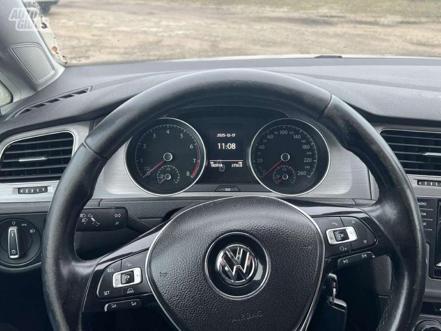 White Volkswagen Golf 2014 in Kedainiai, with an engine capacity of 1.40 L and mileage of 180 thousand km for 4200 €, photo 19 on AUTOMOTO.COM.LV