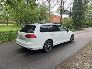White Volkswagen Golf 2014 in Kaunas, with an engine capacity of 1.60 L and mileage of 291 thousand km for 5600 €, photo 5 on AUTOMOTO.COM.LV