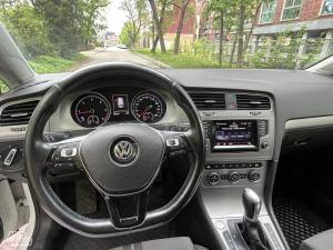 White Volkswagen Golf 2014 in Kaunas, with an engine capacity of 1.60 L and mileage of 291 thousand km for 5600 €, photo 12 on AUTOMOTO.COM.LV