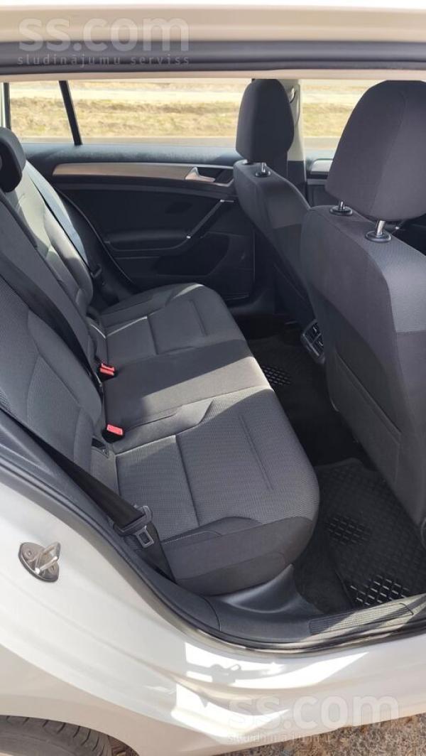 White Volkswagen Golf 2014 in Riga, with an engine capacity of 1.20 L and mileage of 85 thousand km for 6500 €, photo 6 on AUTOMOTO.COM.LV