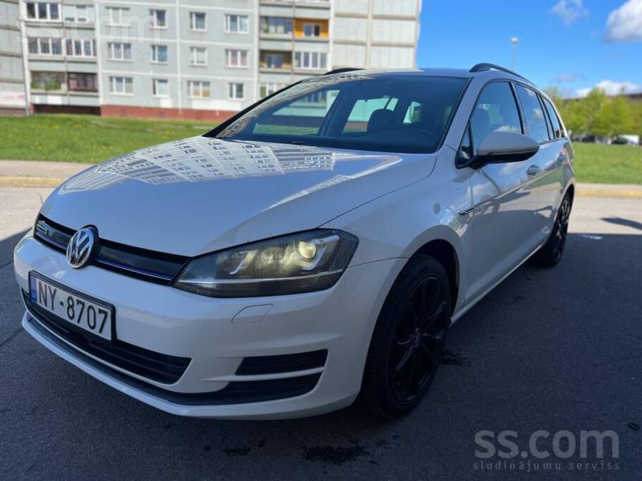 White Volkswagen Golf 2014 in Riga, with an engine capacity of 1.50 L and mileage of 312 thousand km for 6230 €, photo 3 on AUTOMOTO.COM.LV