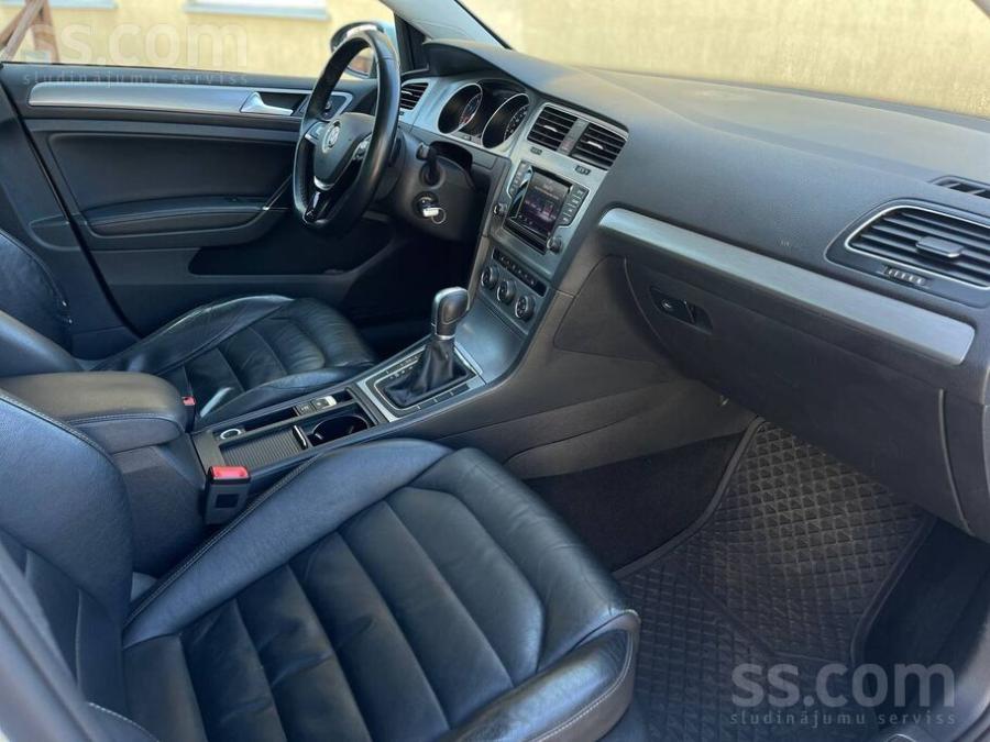 White Volkswagen Golf 2014 in Riga, with an engine capacity of 1.50 L and mileage of 312 thousand km for 6230 €, photo 14 on AUTOMOTO.COM.LV