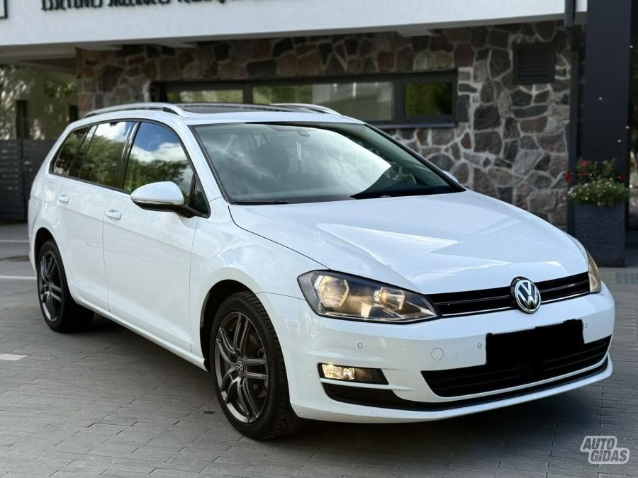 White Volkswagen Golf 2014 in Vilnius, with an engine capacity of 1.60 L and mileage of 358 thousand km for 5500 €, photo 1 on AUTOMOTO.COM.LV