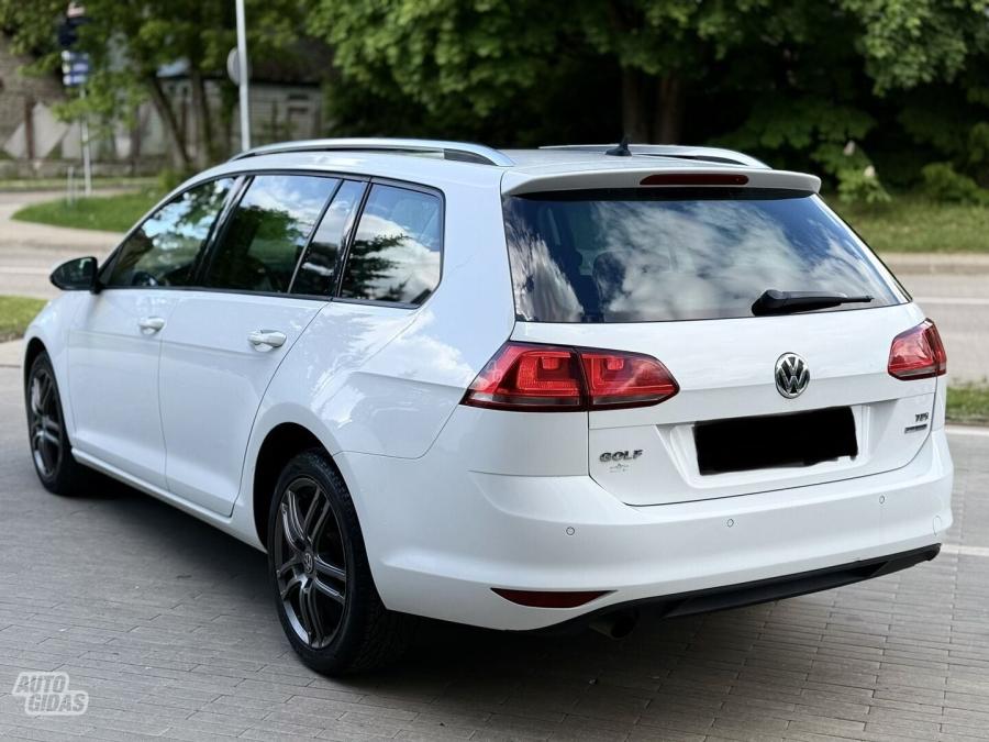 White Volkswagen Golf 2014 in Vilnius, with an engine capacity of 1.60 L and mileage of 358 thousand km for 5500 €, photo 5 on AUTOMOTO.COM.LV