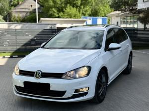 White Volkswagen Golf 2014 in Vilnius, with an engine capacity of 1.60 L and mileage of 358 thousand km for 5500 €, photo 6 on AUTOMOTO.COM.LV