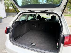 White Volkswagen Golf 2014 in Vilnius, with an engine capacity of 1.60 L and mileage of 358 thousand km for 5500 €, photo 13 on AUTOMOTO.COM.LV