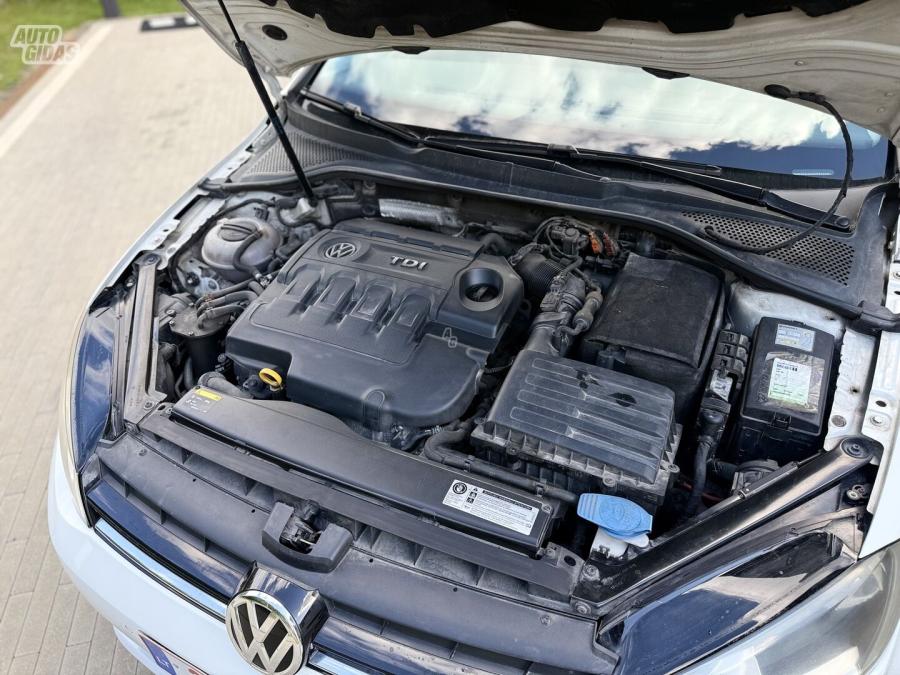 White Volkswagen Golf 2014 in Vilnius, with an engine capacity of 1.60 L and mileage of 358 thousand km for 5500 €, photo 15 on AUTOMOTO.COM.LV