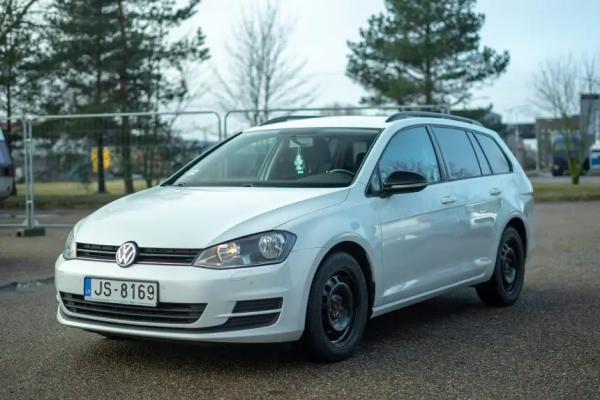 Balts Volkswagen Golf 2014 Liepāja, ar dzinēja tilpumu 1.40 L un nobraukumu 200 tūkst. km par 6900 €, foto 1 vietnē AUTOMOTO.COM.LV