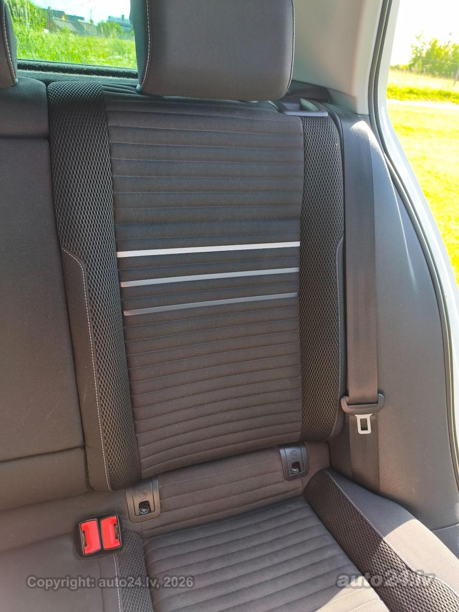 Balts Volkswagen Golf 2014 Tallina, ar dzinēja tilpumu 1.60 L un nobraukumu 301 tūkst. km par 6000 €, foto 13 vietnē AUTOMOTO.COM.LV