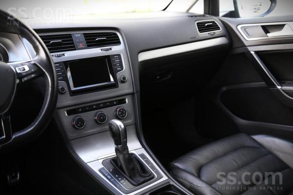 White Volkswagen Golf 2014 in Riga, with an engine capacity of 1.40 L and mileage of 317 thousand km for 3995 €, photo 8 on AUTOMOTO.COM.LV