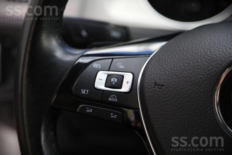 Balts Volkswagen Golf 2014 Rīga, ar dzinēja tilpumu 1.40 L un nobraukumu 317 tūkst. km par 3995 €, foto 16 vietnē AUTOMOTO.COM.LV