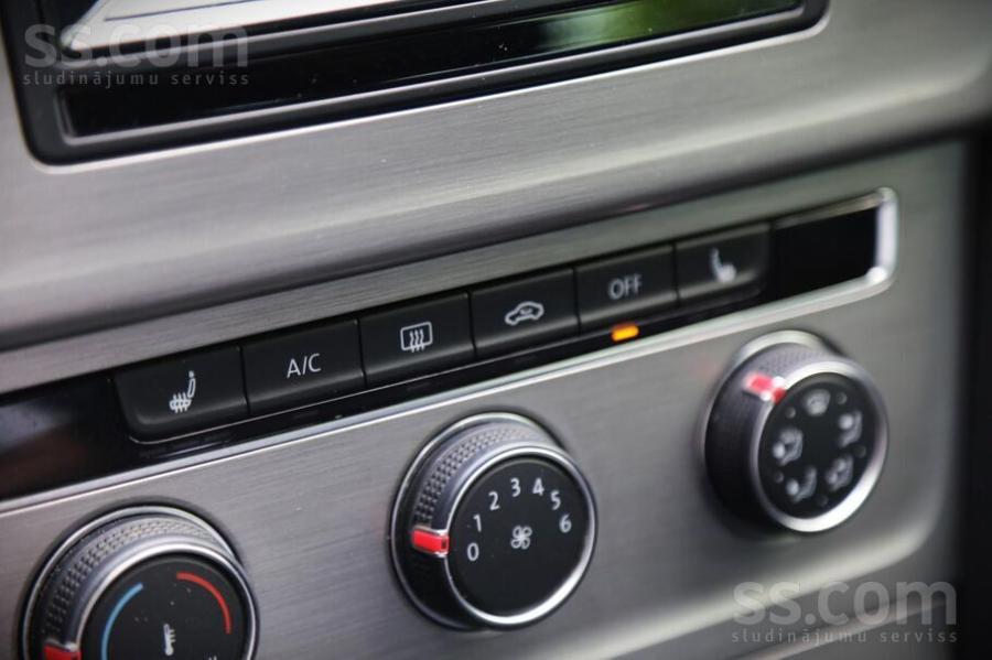 Balts Volkswagen Golf 2014 Rīga, ar dzinēja tilpumu 1.40 L un nobraukumu 317 tūkst. km par 3995 €, foto 17 vietnē AUTOMOTO.COM.LV