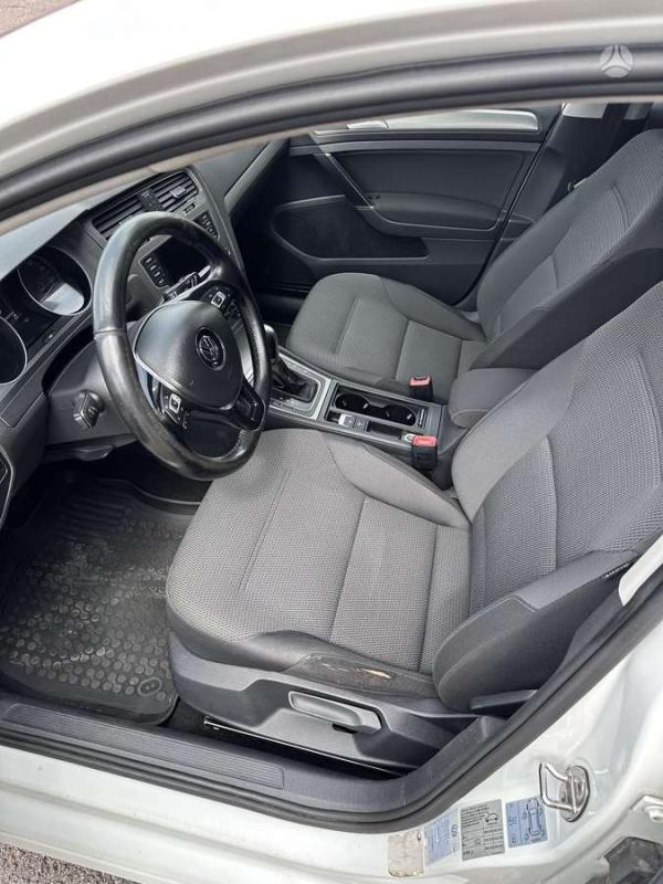 Balts Volkswagen Golf 2014 Šauļi, ar dzinēja tilpumu 1.39 L un nobraukumu 182 tūkst. km par 4500 €, foto 10 vietnē AUTOMOTO.COM.LV