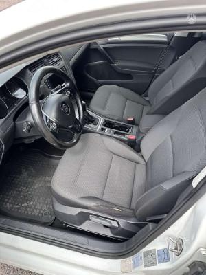 White Volkswagen Golf 2014 in Siauliai, with an engine capacity of 1.39 L and mileage of 182 thousand km for 4500 €, photo 11 on AUTOMOTO.COM.LV