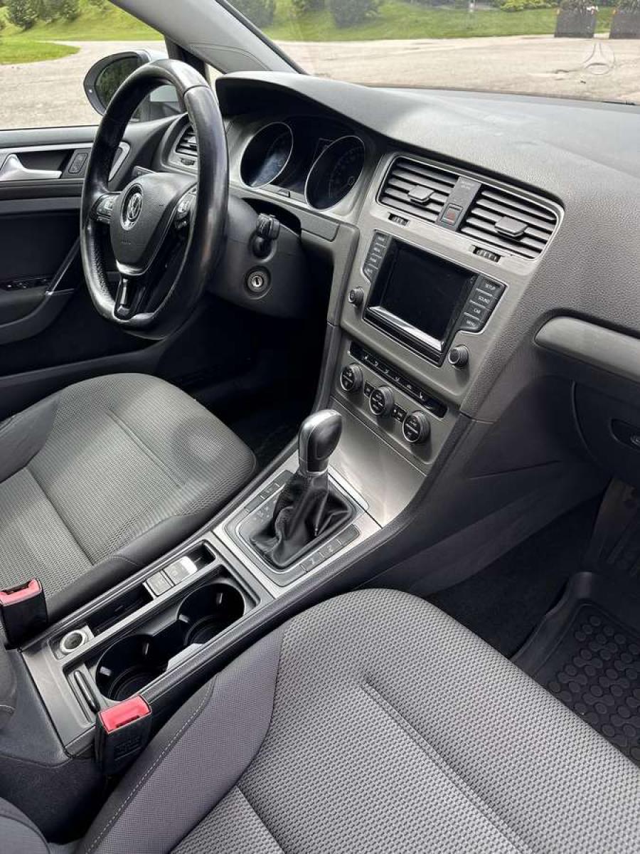 White Volkswagen Golf 2014 in Siauliai, with an engine capacity of 1.39 L and mileage of 182 thousand km for 4500 €, photo 18 on AUTOMOTO.COM.LV
