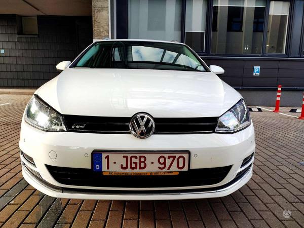 White Volkswagen Golf 2014 in Kaunas, with an engine capacity of 1.60 L and mileage of 238 thousand km for 5950 €, photo 1 on AUTOMOTO.COM.LV