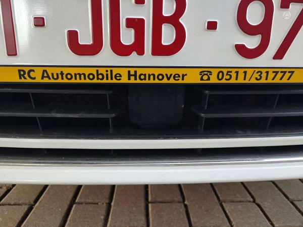 White Volkswagen Golf 2014 in Kaunas, with an engine capacity of 1.60 L and mileage of 238 thousand km for 5950 €, photo 7 on AUTOMOTO.COM.LV