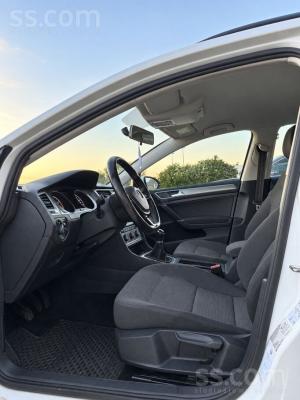 White Volkswagen Golf 2014 in Riga, with an engine capacity of 1.20 L and mileage of 86 thousand km for 5700 €, photo 9 on AUTOMOTO.COM.LV