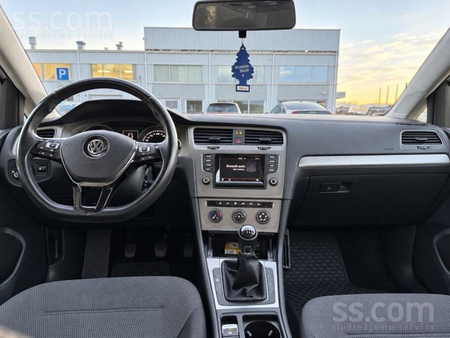 White Volkswagen Golf 2014 in Riga, with an engine capacity of 1.20 L and mileage of 86 thousand km for 5700 €, photo 13 on AUTOMOTO.COM.LV