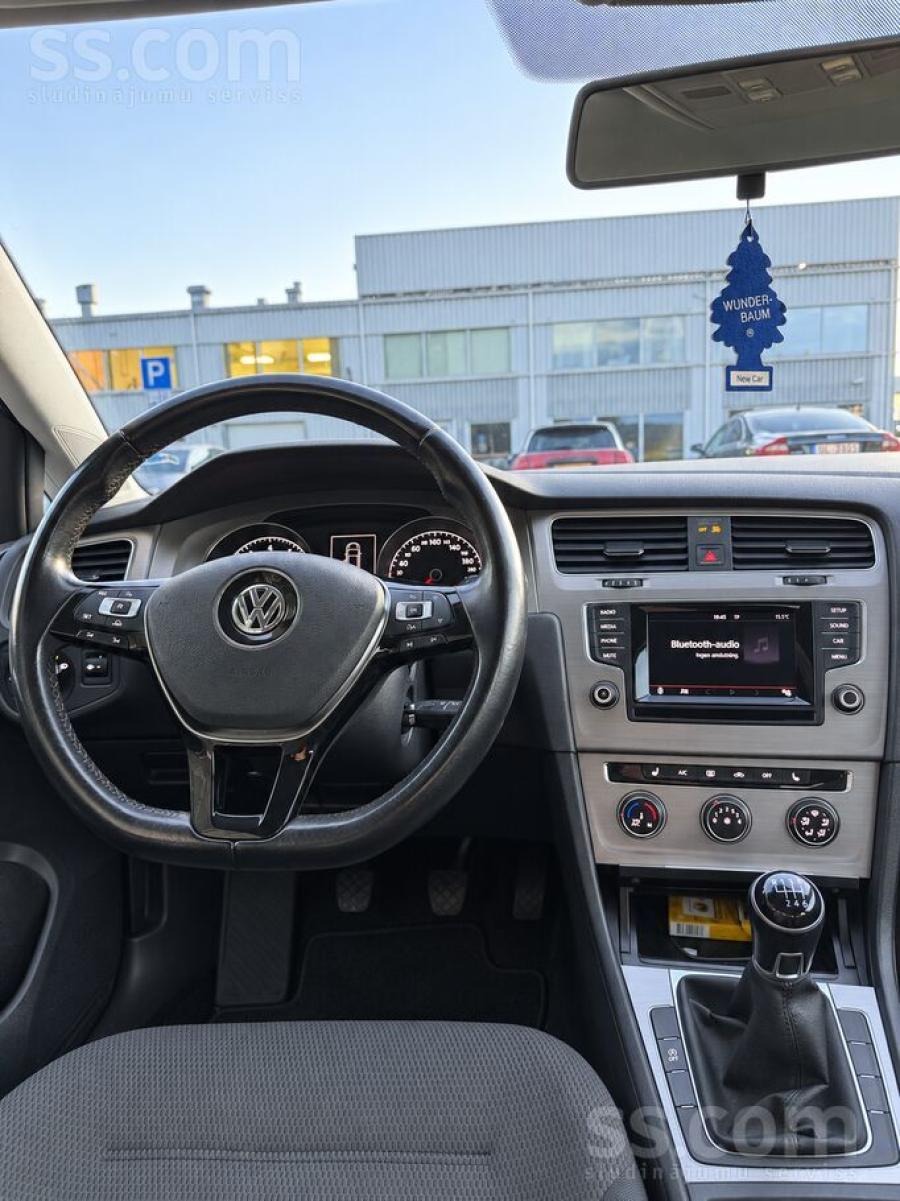 White Volkswagen Golf 2014 in Riga, with an engine capacity of 1.20 L and mileage of 86 thousand km for 5700 €, photo 14 on AUTOMOTO.COM.LV