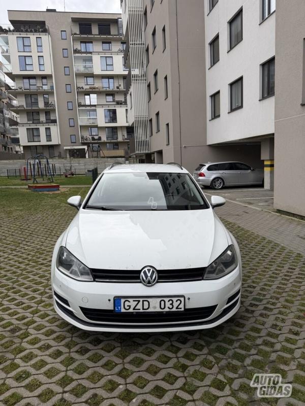 White Volkswagen Golf 2014 in Vilnius, with an engine capacity of 1.40 L and mileage of 290 thousand km for 3700 €, photo 3 on AUTOMOTO.COM.LV
