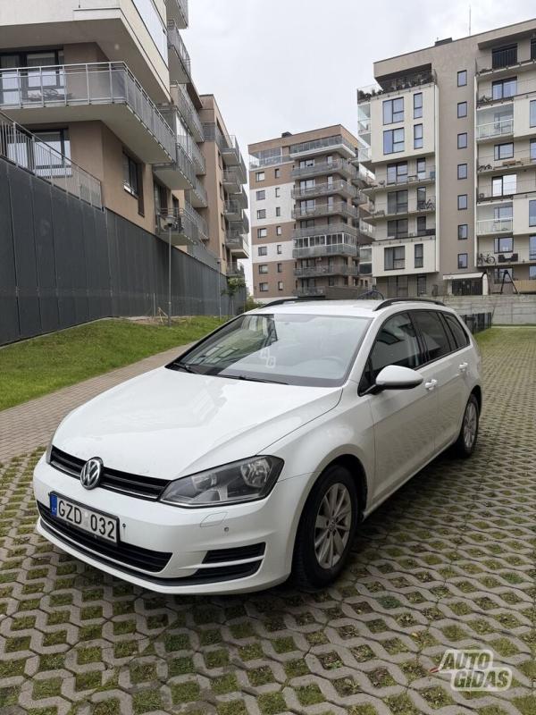 White Volkswagen Golf 2014 in Vilnius, with an engine capacity of 1.40 L and mileage of 290 thousand km for 3700 €, photo 4 on AUTOMOTO.COM.LV