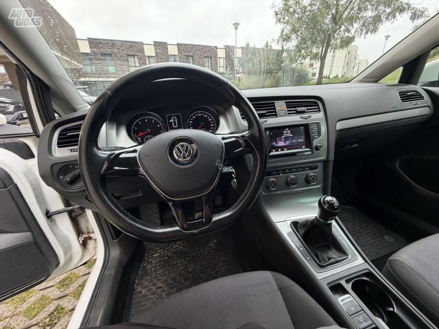 Balts Volkswagen Golf 2014 Viļņa, ar dzinēja tilpumu 1.40 L un nobraukumu 290 tūkst. km par 3700 €, foto 12 vietnē AUTOMOTO.COM.LV