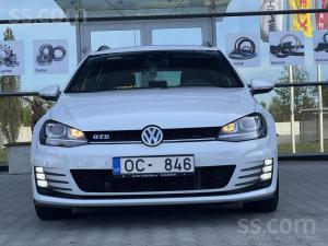 White Volkswagen Golf 2015 in Jekabpils, with an engine capacity of 2.00 L and mileage of 292 thousand km for 11300 €, photo 4 on AUTOMOTO.COM.LV