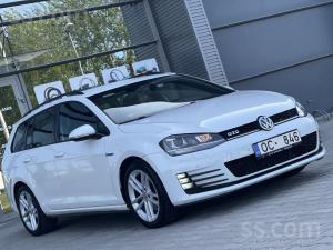 White Volkswagen Golf 2015 in Jekabpils, with an engine capacity of 2.00 L and mileage of 292 thousand km for 11300 €, photo 5 on AUTOMOTO.COM.LV