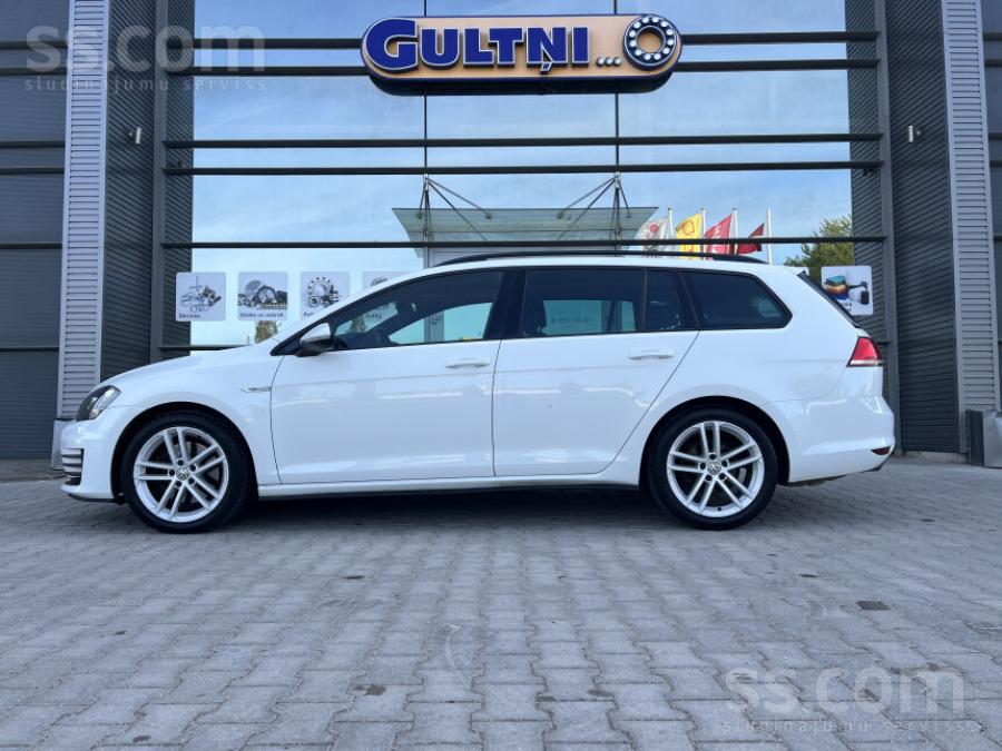 White Volkswagen Golf 2015 in Jekabpils, with an engine capacity of 2.00 L and mileage of 292 thousand km for 11300 €, photo 7 on AUTOMOTO.COM.LV